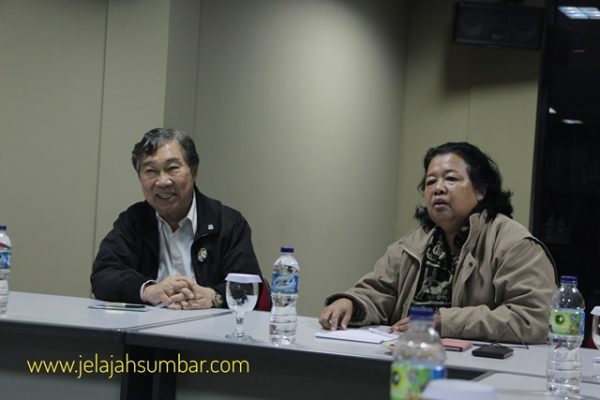 Dua Jam Mengenal Lebih Dekat Jansen Manansang, Direktur Taman Safari ...